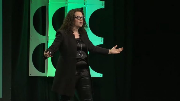 Amy Webb convida a re-perceber o mundo; veja tendências entre real e ...